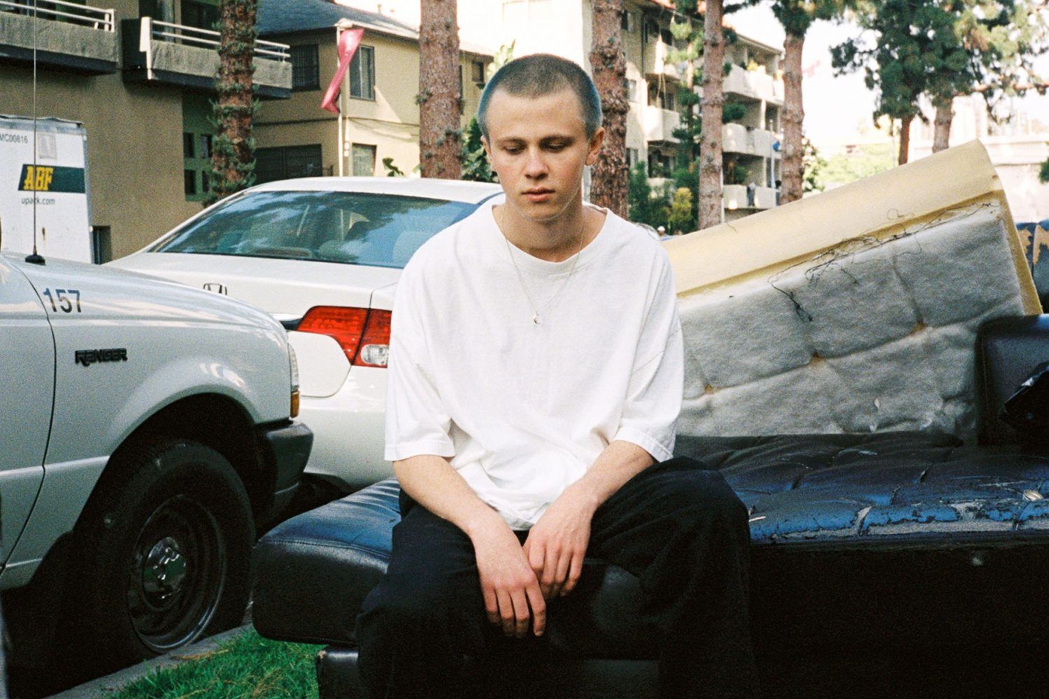 Jimi Somewhere embraces nighttime grooves with his new track, 'Dusk' - Dork