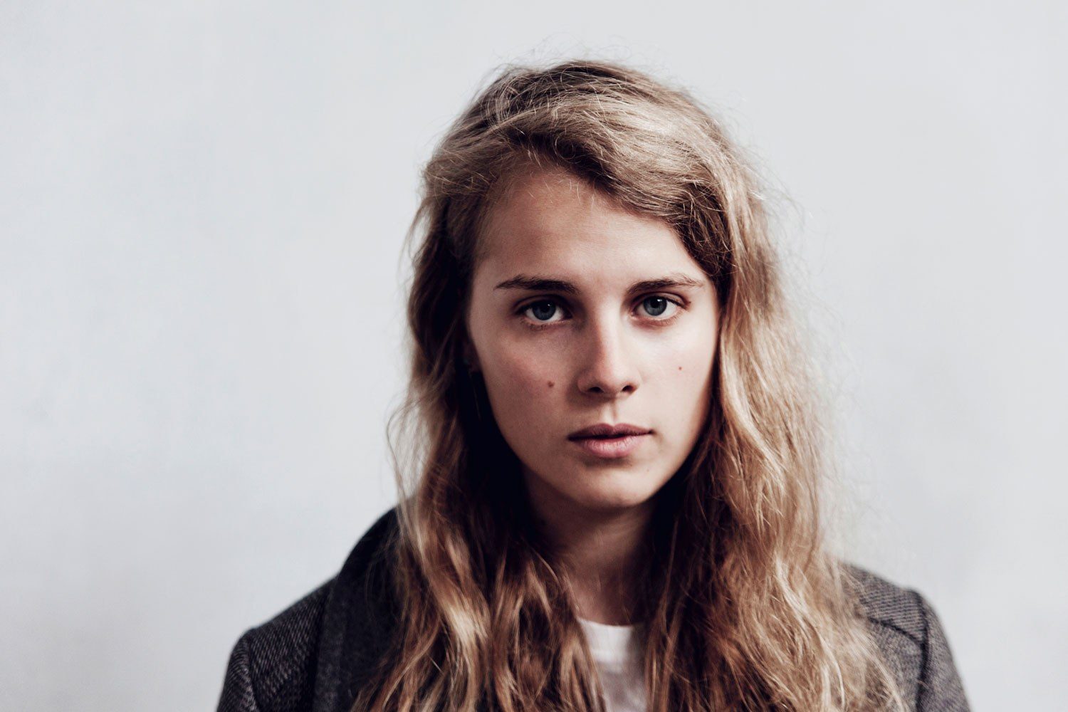 Move over Buble, Marika Hackman announces Christmas EP ‘Wonderland’ - Dork
