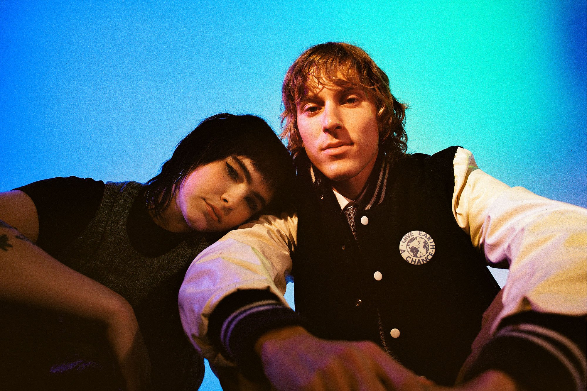 Dreamer Boy and BENEE join forces for a brand new single, 'ARE YOU ...