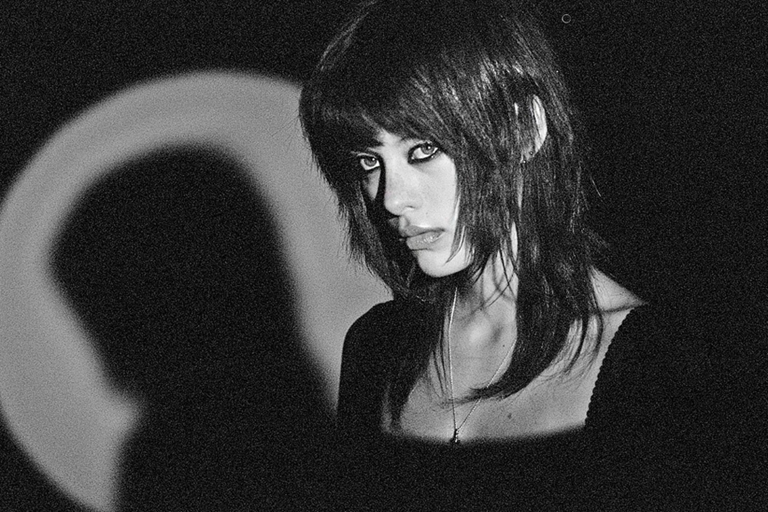 Alissic has released a new single, 'Superstitious’ - Dork