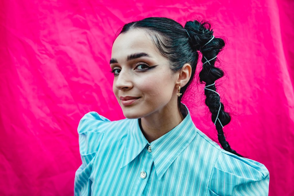 Poppy debuts new song 'FYB' at Reading 2022: "It's about somebody ...