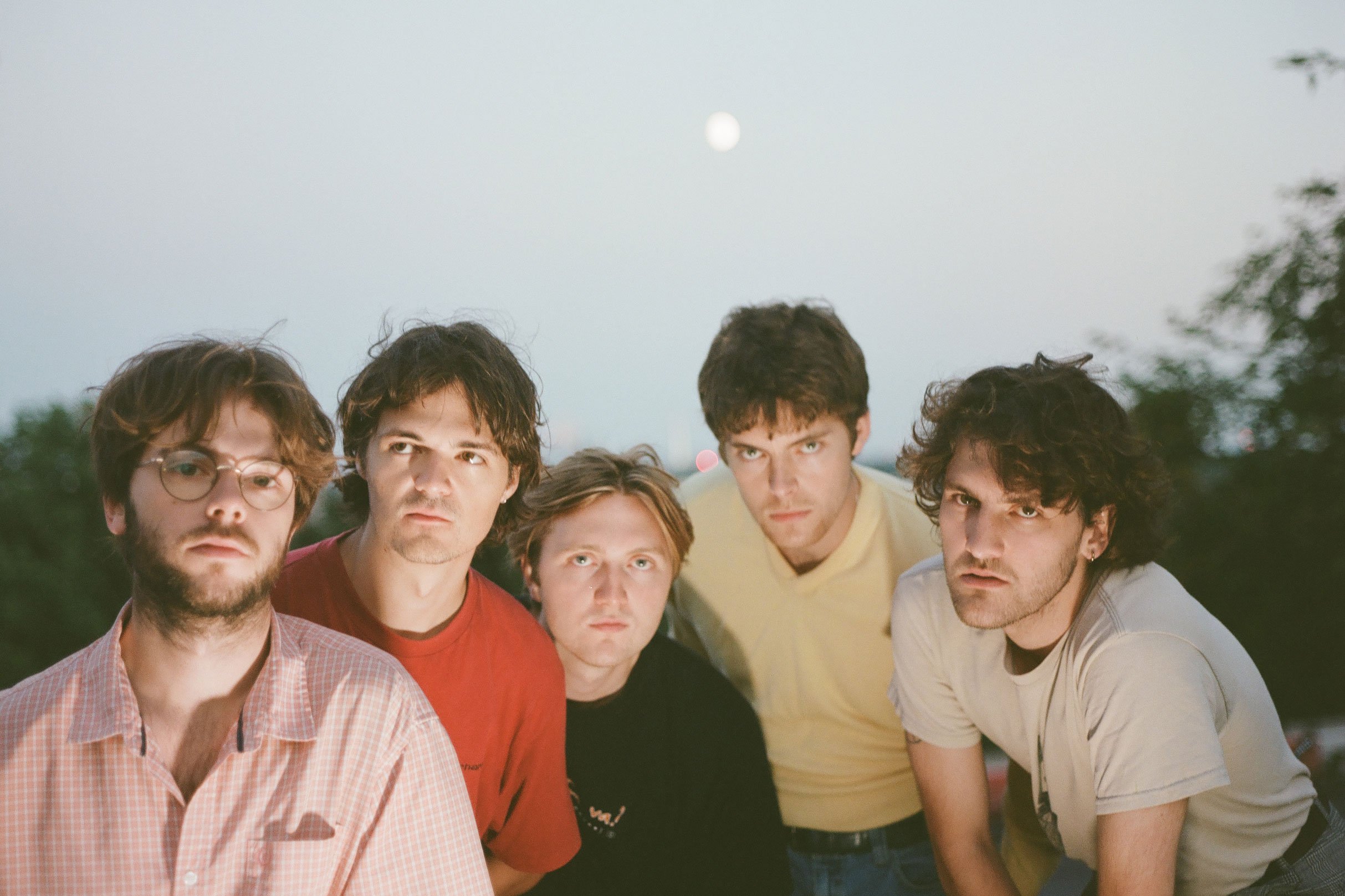 FEET return with a brand new single, 'Can't Get In' - Dork