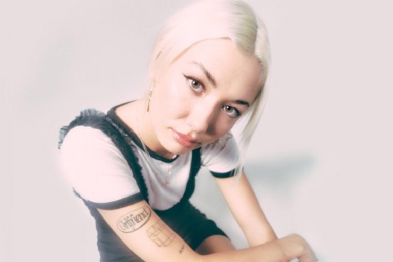 Nieve Ella has just dropped her debut EP, ‘Young & Naive’ | Dork