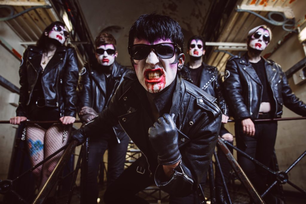 Creeper: "The world needs less people who take themselves so seriously ...