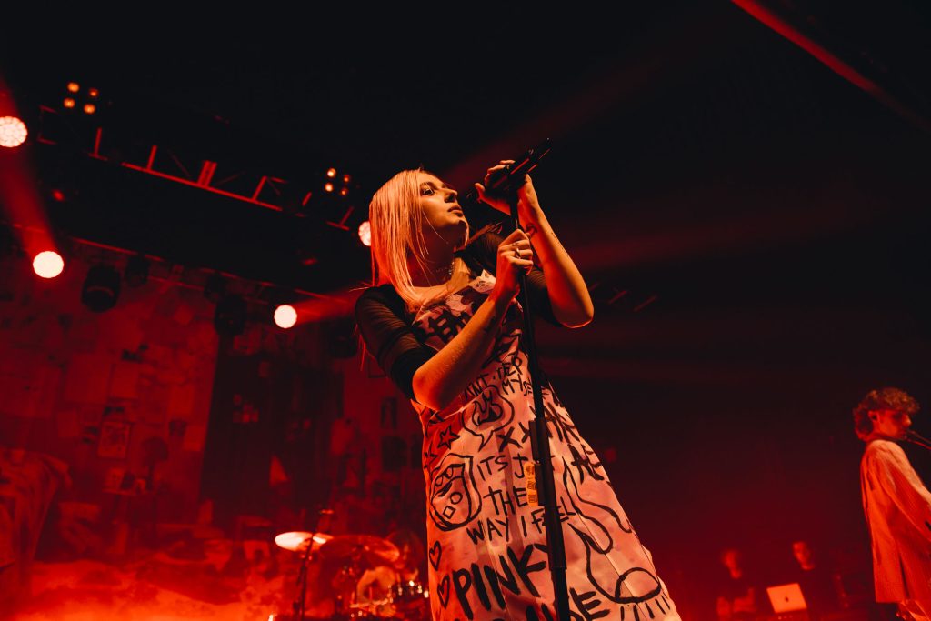 Baby Queen hits superstar status at a triumphant headline night at ...