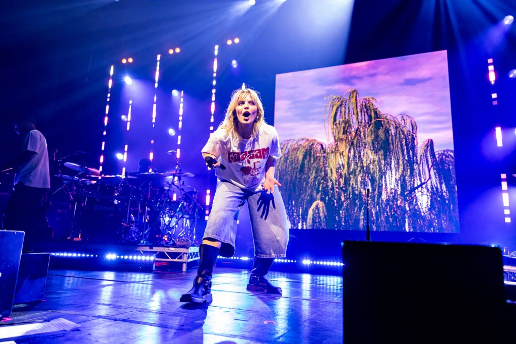 Renée Rapp creates rowdy tenderness at London's Roundhouse - Dork