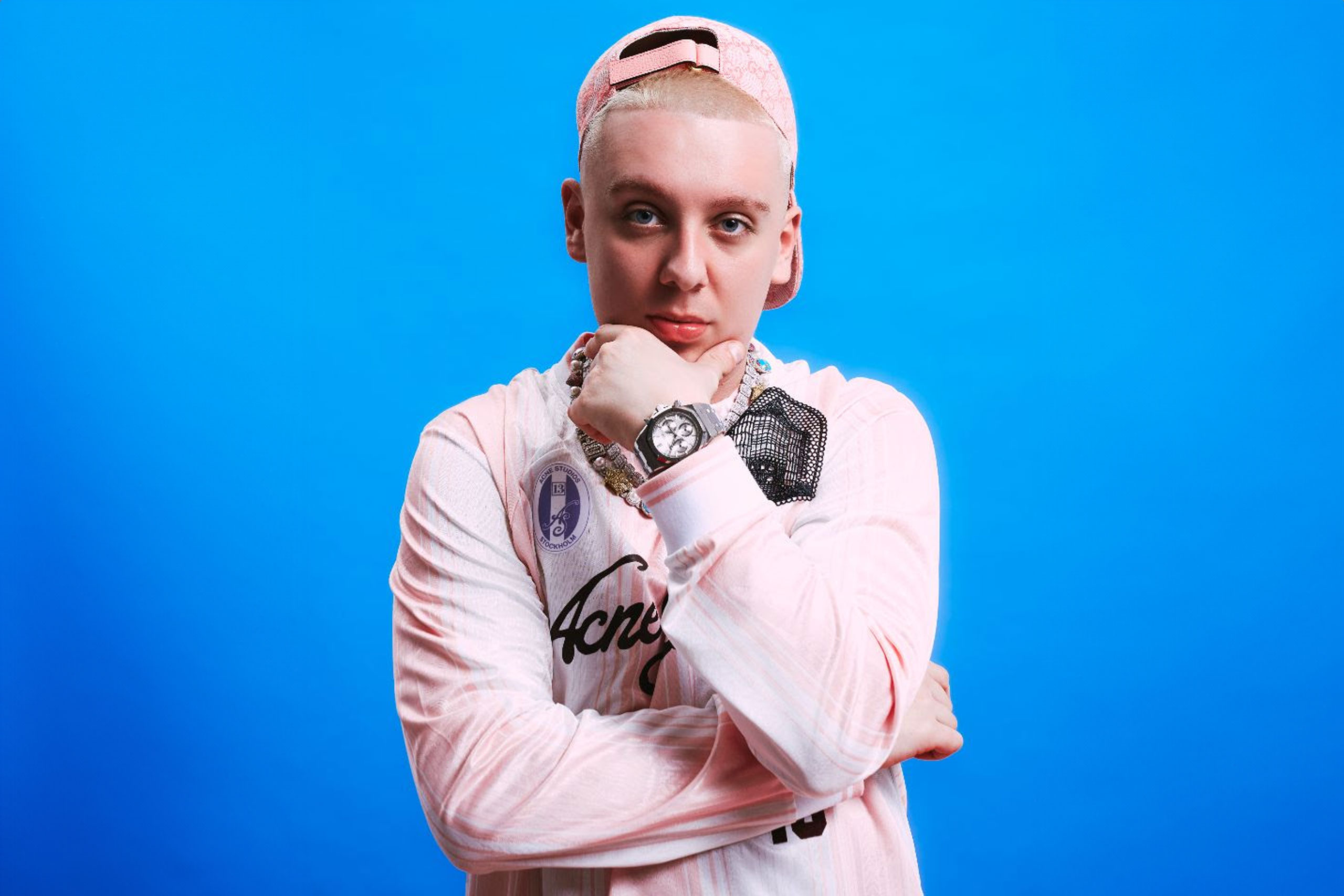 Aitch has shared a new single, 'Famous Girl' - Dork