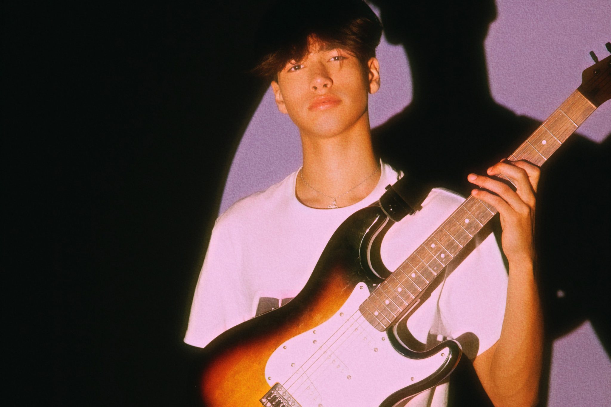 Zach Templar's feeling a bit unappreciated on his new single 'roses' - Dork