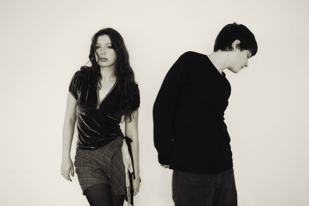 Witch Post pay homage to Pixies, Sonic Youth and Hole with their debut single 'Chill Out' - Dork