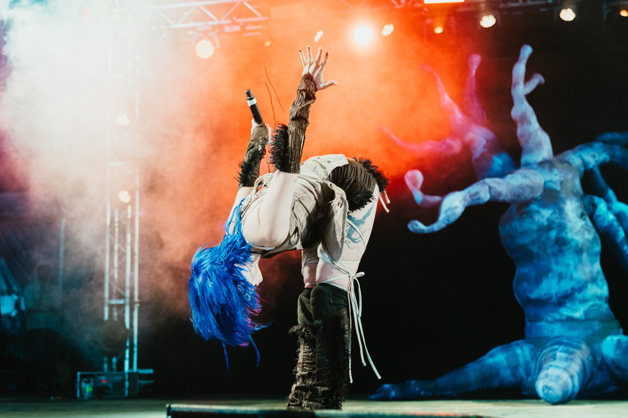 Ashnikko greets her debut album 'Weedkiller' with a storming surprise ...