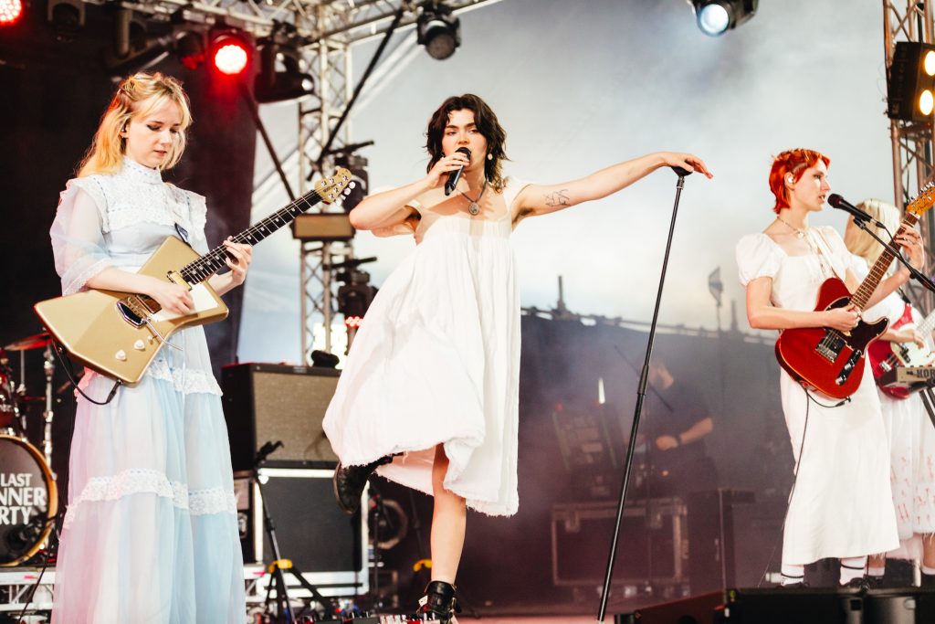 Sam Fender steps up big time to prove his A-list headliner status on ...