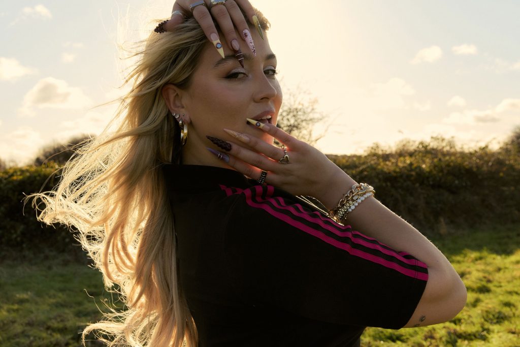 Caity Baser has teamed up with Oh Wonder for her new single 'Running ...